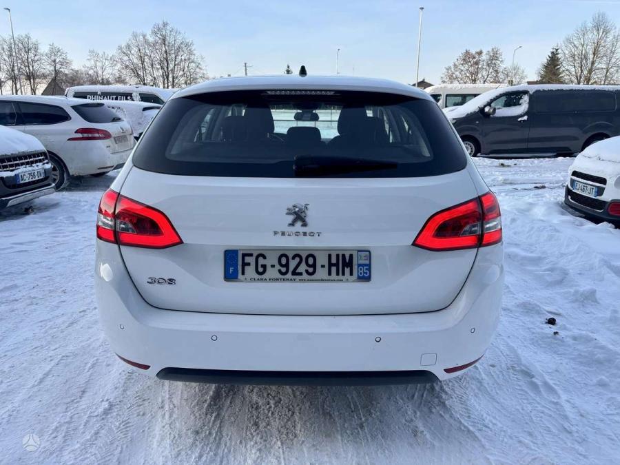 White Peugeot 308 2019 in Taurage, with an engine capacity of 1.50 L and mileage of 250 thousand km for 5900 €, photo 8 on AUTOMOTO.COM.LV