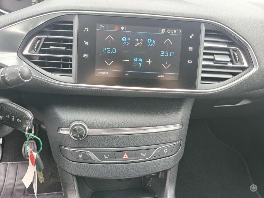 Белый Пежо 308 2019 в Каунас, объемом двигателя 1.50 л и пробегом 266 тыс. км за 6200 €, фото 16 на AUTOMOTO.COM.LV