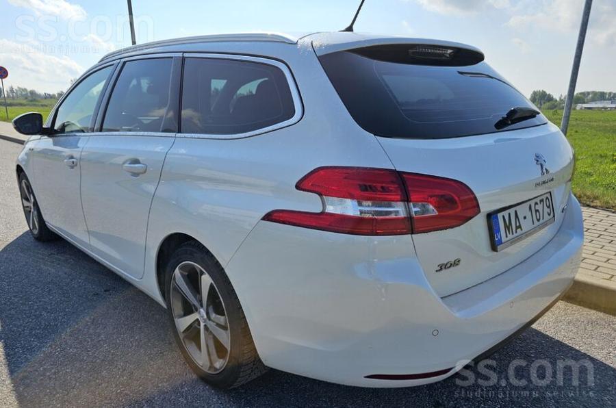 White Peugeot 308 2019 in Riga, with an engine capacity of 1.20 L and mileage of 143 thousand km for 7500 €, photo 3 on AUTOMOTO.COM.LV
