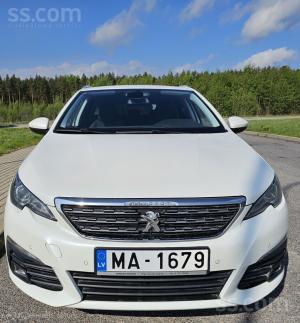 White Peugeot 308 2019 in Riga, with an engine capacity of 1.20 L and mileage of 143 thousand km for 7500 €, photo 6 on AUTOMOTO.COM.LV