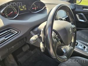 White Peugeot 308 2019 in Riga, with an engine capacity of 1.20 L and mileage of 143 thousand km for 7500 €, photo 10 on AUTOMOTO.COM.LV