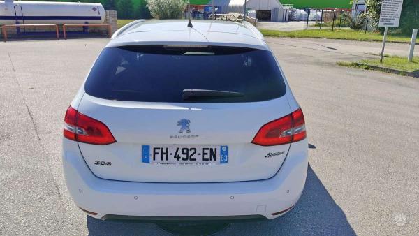 Balts Peugeot 308 2019 Kauņa, ar dzinēja tilpumu 1.50 L un nobraukumu 266 tūkst. km par 5350 €, foto 4 vietnē AUTOMOTO.COM.LV