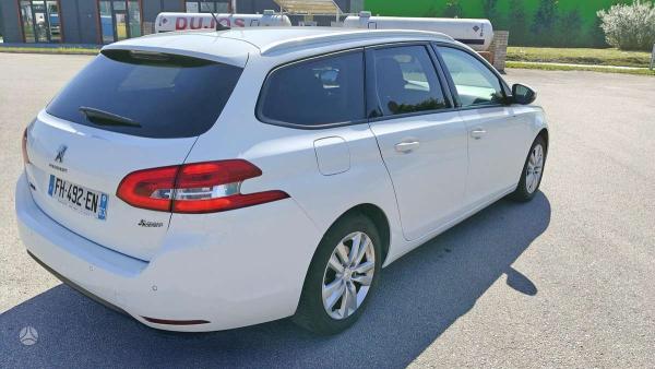 Balts Peugeot 308 2019 Kauņa, ar dzinēja tilpumu 1.50 L un nobraukumu 266 tūkst. km par 5350 €, foto 5 vietnē AUTOMOTO.COM.LV