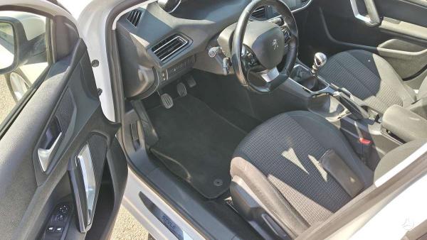Balts Peugeot 308 2019 Kauņa, ar dzinēja tilpumu 1.50 L un nobraukumu 266 tūkst. km par 5350 €, foto 9 vietnē AUTOMOTO.COM.LV