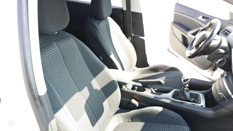 White Peugeot 308 2019 in Kaunas, with an engine capacity of 1.50 L and mileage of 266 thousand km for 5350 €, photo 13 on AUTOMOTO.COM.LV