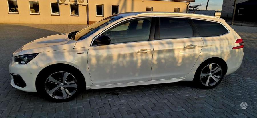 White Peugeot 308 2019 in Taurage, with an engine capacity of 1.50 L and mileage of 170 thousand km for 8250 €, photo 11 on AUTOMOTO.COM.LV