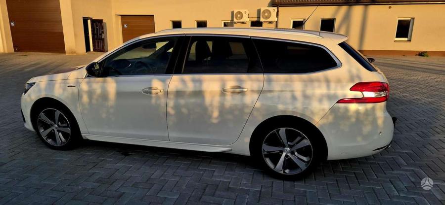 White Peugeot 308 2019 in Taurage, with an engine capacity of 1.50 L and mileage of 170 thousand km for 8250 €, photo 12 on AUTOMOTO.COM.LV