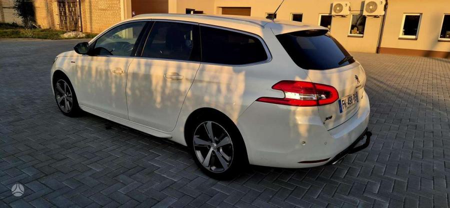 White Peugeot 308 2019 in Taurage, with an engine capacity of 1.50 L and mileage of 170 thousand km for 8250 €, photo 13 on AUTOMOTO.COM.LV