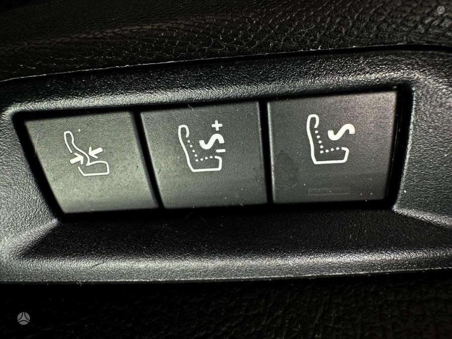 White Peugeot 308 2019 in Kaunas, with an engine capacity of 1.50 L and mileage of 214 thousand km for 7200 €, photo 10 on AUTOMOTO.COM.LV