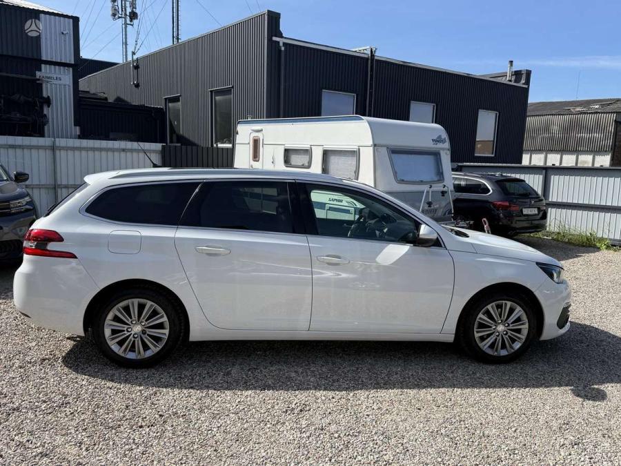 White Peugeot 308 2019 in Kaunas, with an engine capacity of 1.50 L and mileage of 220 thousand km for 6900 €, photo 7 on AUTOMOTO.COM.LV