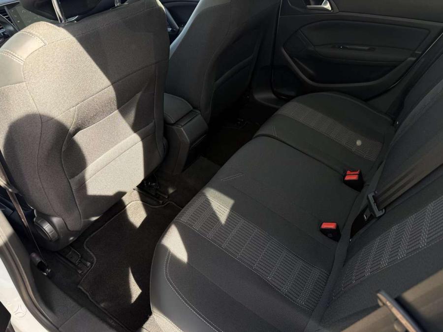White Peugeot 308 2019 in Kaunas, with an engine capacity of 1.50 L and mileage of 220 thousand km for 6900 €, photo 12 on AUTOMOTO.COM.LV