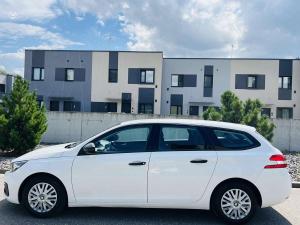 White Peugeot 308 2019 in Kaunas, with an engine capacity of 1.50 L and mileage of 191 thousand km for 4750 €, photo 3 on AUTOMOTO.COM.LV
