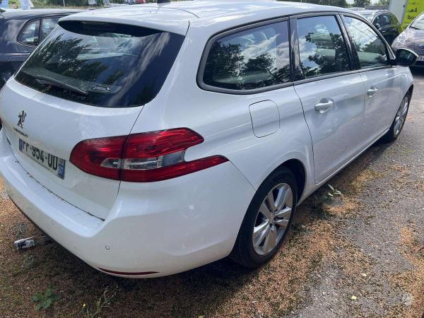 Balts Peugeot 308 2019 Tauragė, ar dzinēja tilpumu 1.50 L un nobraukumu 156 tūkst. km par 6400 €, foto 8 vietnē AUTOMOTO.COM.LV