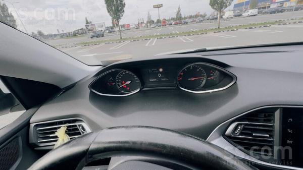 Peugeot 308 2019 Rīga vietnē Balts Peugeot 308 2019 Rīga, ar dzinēja tilpumu 1.50 L un nobraukumu 205 tūkst. km par 5400 €, foto 7 vietnē AUTOMOTO.COM.LV