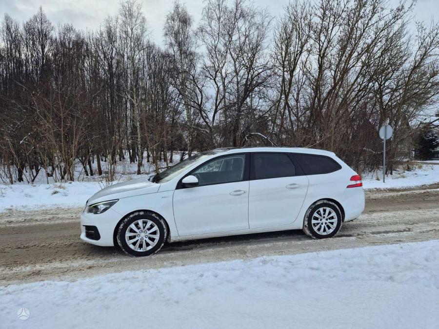 Balts Peugeot 308 2020 Šauļi, ar dzinēja tilpumu 1.50 L un nobraukumu 317 tūkst. km par 6599 €, foto 6 vietnē AUTOMOTO.COM.LV