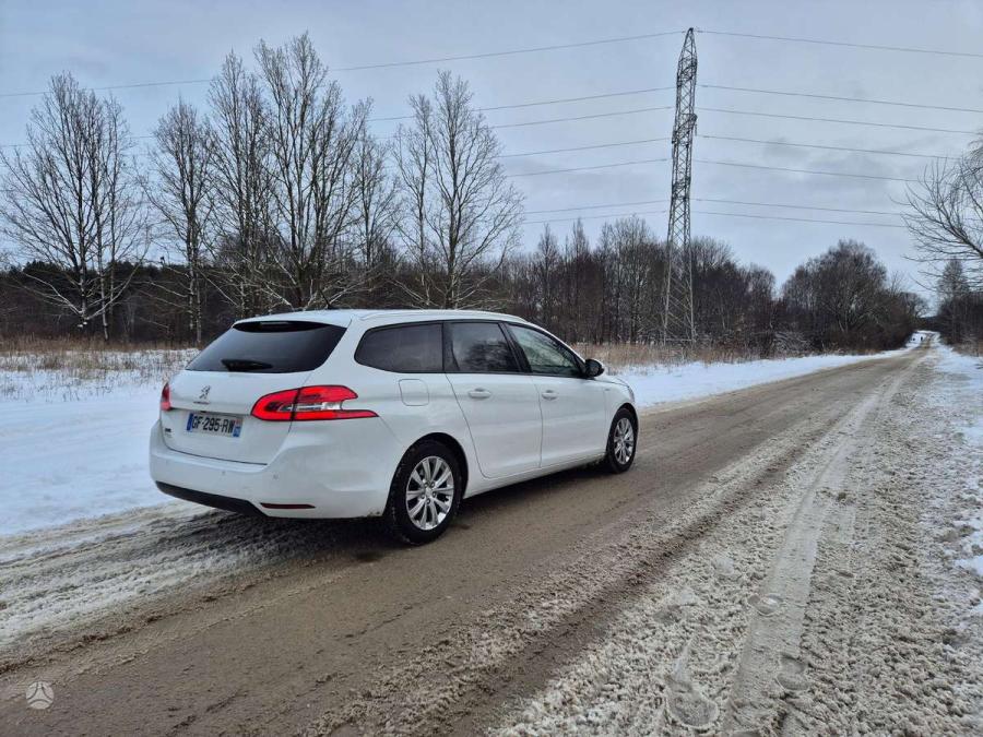Balts Peugeot 308 2020 Šauļi, ar dzinēja tilpumu 1.50 L un nobraukumu 317 tūkst. km par 6599 €, foto 25 vietnē AUTOMOTO.COM.LV