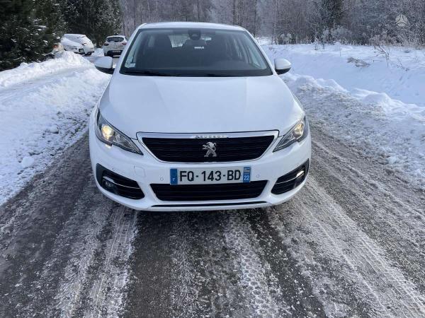 White Peugeot 308 2020 in Taurage, with an engine capacity of 1.50 L and mileage of 235 thousand km for 5200 €, photo 2 on AUTOMOTO.COM.LV
