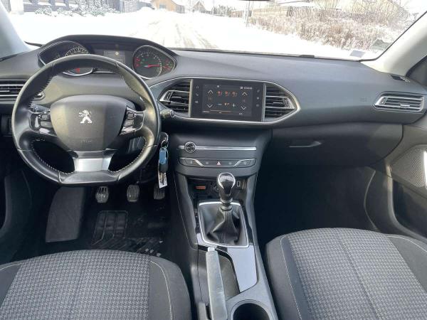 White Peugeot 308 2020 in Taurage, with an engine capacity of 1.50 L and mileage of 235 thousand km for 5200 €, photo 9 on AUTOMOTO.COM.LV