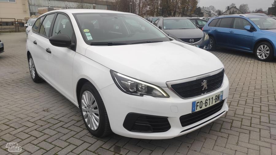 White Peugeot 308 2020 in Taurage, with an engine capacity of 1.50 L and mileage of 340 thousand km for 5599 €, photo 3 on AUTOMOTO.COM.LV