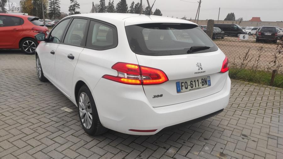 White Peugeot 308 2020 in Taurage, with an engine capacity of 1.50 L and mileage of 340 thousand km for 5599 €, photo 4 on AUTOMOTO.COM.LV