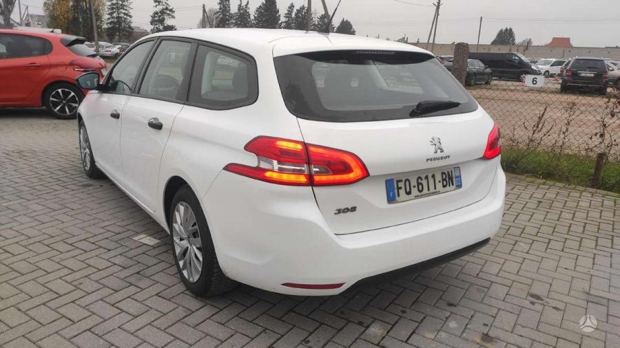 Balts Peugeot 308 2020 Tauragė, ar dzinēja tilpumu 1.50 L un nobraukumu 340 tūkst. km par 5299 €, foto 4 vietnē AUTOMOTO.COM.LV