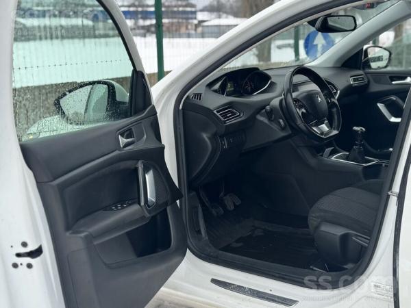 Balts Peugeot 308 2020 Rīga, ar dzinēja tilpumu 1.50 L un nobraukumu 0 tūkst. km par 6899 €, foto 7 vietnē AUTOMOTO.COM.LV