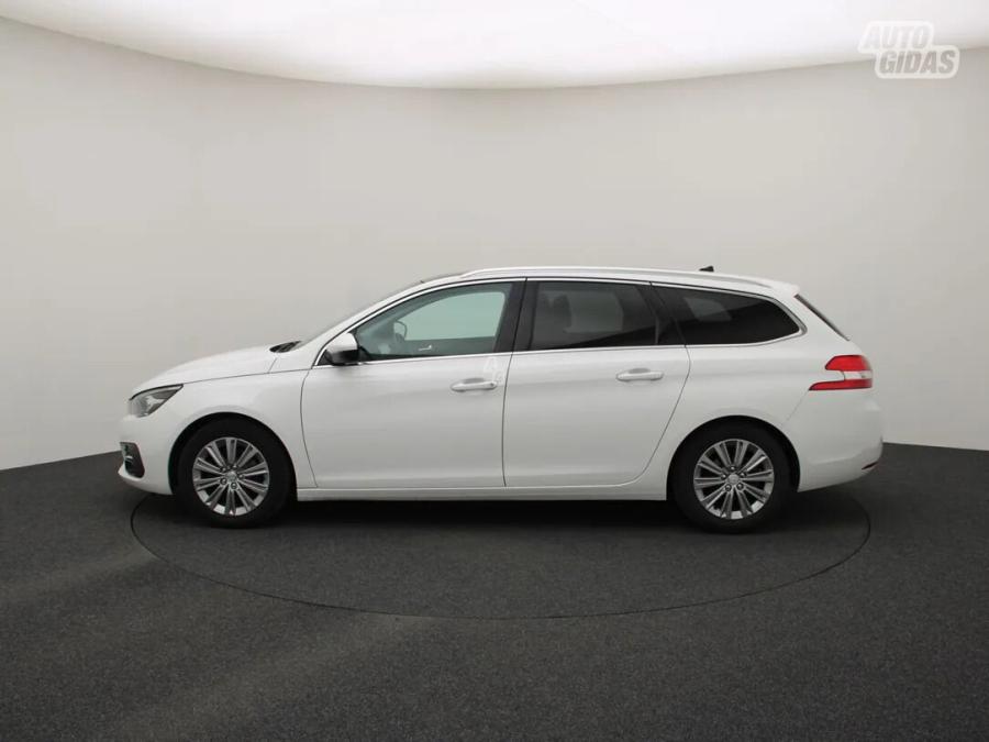 White Peugeot 308 2020 in Vilnius, with an engine capacity of 1.20 L and mileage of 165 thousand km for 8699 €, photo 7 on AUTOMOTO.COM.LV