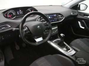 White Peugeot 308 2020 in Vilnius, with an engine capacity of 1.20 L and mileage of 165 thousand km for 8699 €, photo 17 on AUTOMOTO.COM.LV