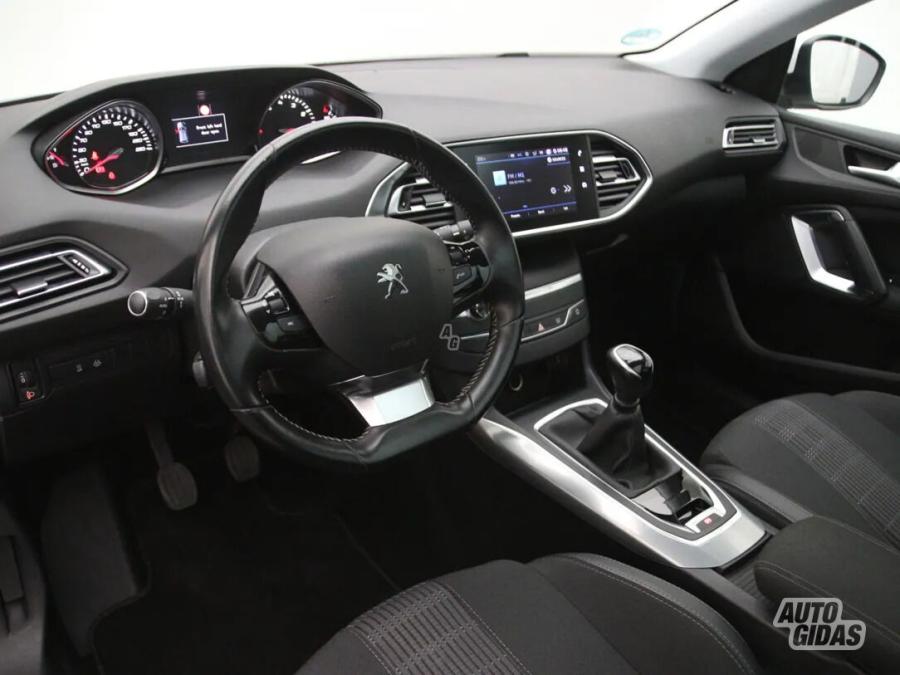 White Peugeot 308 2020 in Vilnius, with an engine capacity of 1.20 L and mileage of 165 thousand km for 8699 €, photo 17 on AUTOMOTO.COM.LV