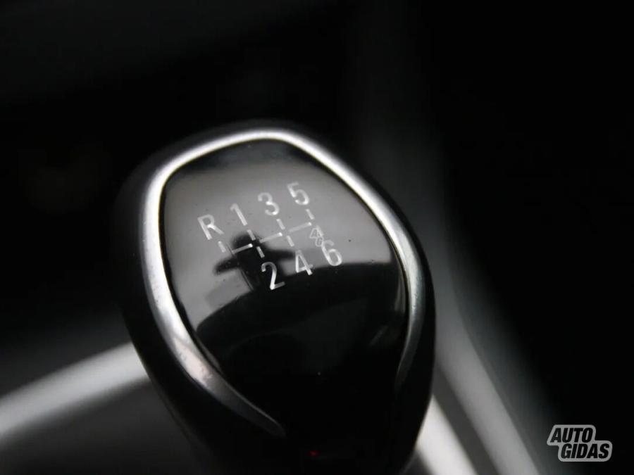 White Peugeot 308 2020 in Vilnius, with an engine capacity of 1.20 L and mileage of 165 thousand km for 8699 €, photo 30 on AUTOMOTO.COM.LV