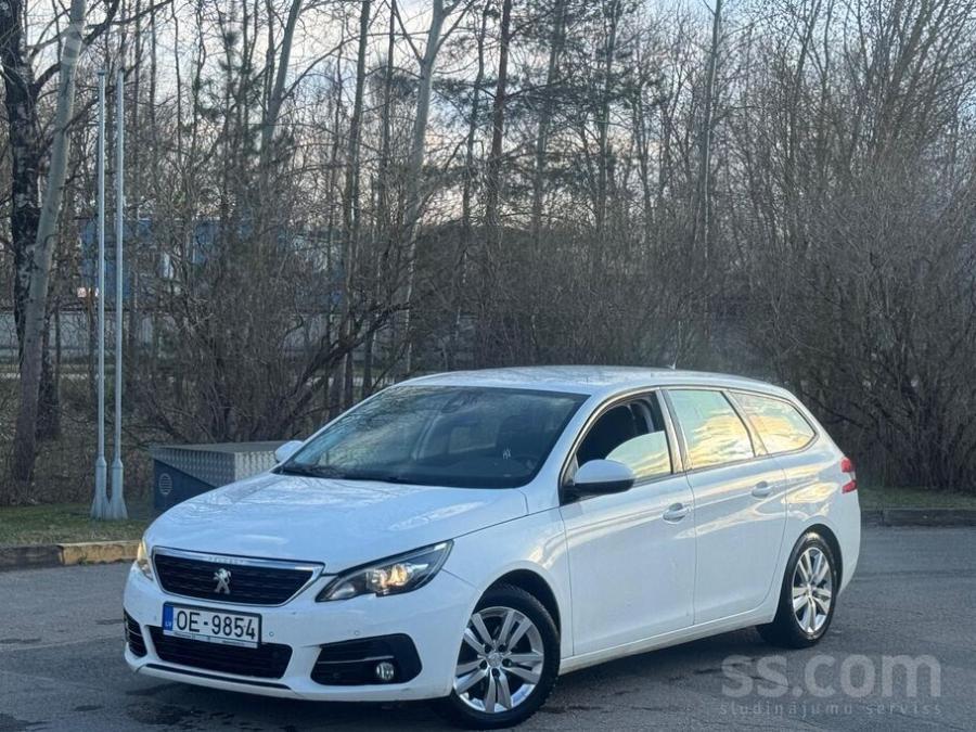 White Peugeot 308 2020 in Riga, with an engine capacity of 1.50 L and mileage of 0 thousand km for 6800 €, photo 1 on AUTOMOTO.COM.LV