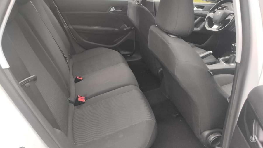 Balts Peugeot 308 2020 Tauragė, ar dzinēja tilpumu 1.50 L un nobraukumu 344 tūkst. km par 4700 €, foto 12 vietnē AUTOMOTO.COM.LV