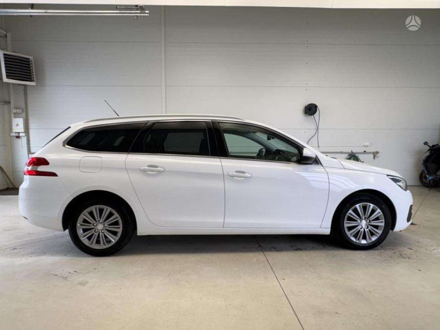 White Peugeot 308 2020 in Radviliskis, with an engine capacity of 1.50 L and mileage of 230 thousand km for 5450 €, photo 8 on AUTOMOTO.COM.LV