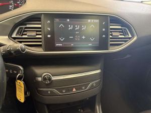 White Peugeot 308 2020 in Radviliskis, with an engine capacity of 1.50 L and mileage of 230 thousand km for 5450 €, photo 17 on AUTOMOTO.COM.LV