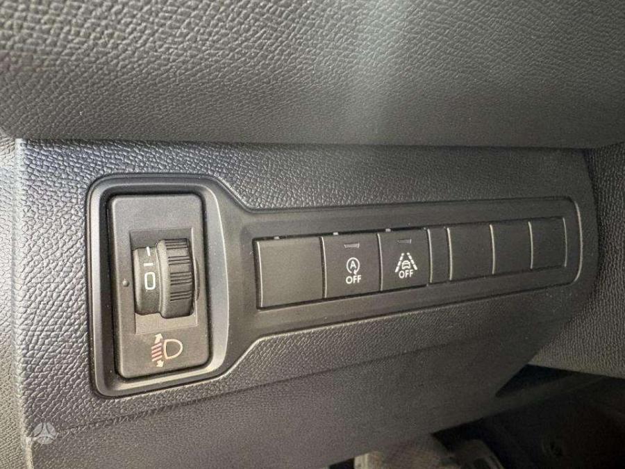 White Peugeot 308 2020 in Radviliskis, with an engine capacity of 1.50 L and mileage of 230 thousand km for 5450 €, photo 20 on AUTOMOTO.COM.LV