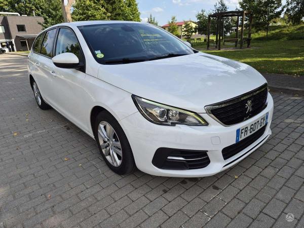 Белый Пежо 308 2020 в Таураге, объемом двигателя 1.50 л и пробегом 243 тыс. км за 5500 €, фото 5 на AUTOMOTO.COM.LV