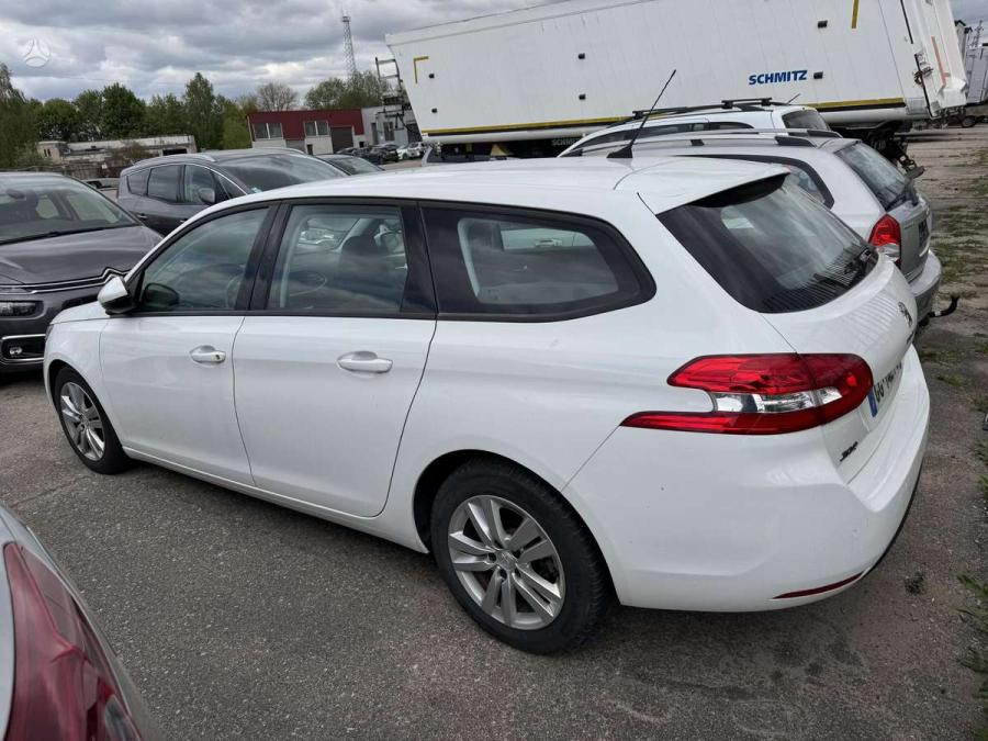 White Peugeot 308 2021 in Marijampole, with an engine capacity of 1.50 L and mileage of 175 thousand km for 9057 €, photo 3 on AUTOMOTO.COM.LV