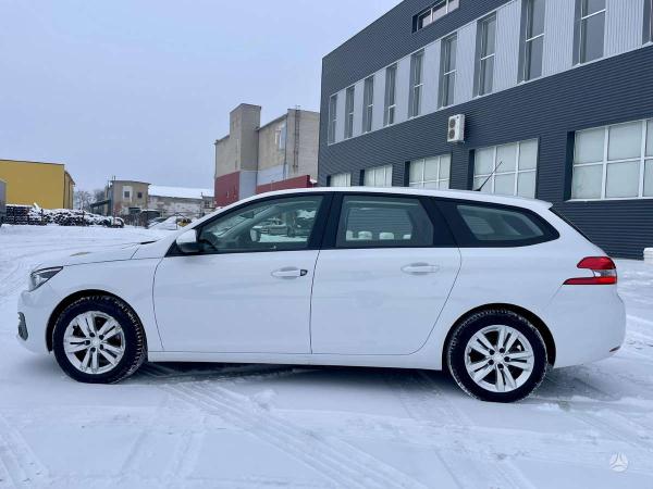 White Peugeot 308 2021 in Taurage, with an engine capacity of 1.50 L and mileage of 170 thousand km for 6200 €, photo 5 on AUTOMOTO.COM.LV