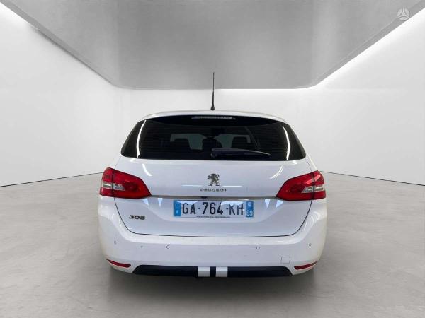 Balts Peugeot 308 2021 Marijampole, ar dzinēja tilpumu 1.50 L un nobraukumu 140 tūkst. km par 8168 €, foto 5 vietnē AUTOMOTO.COM.LV