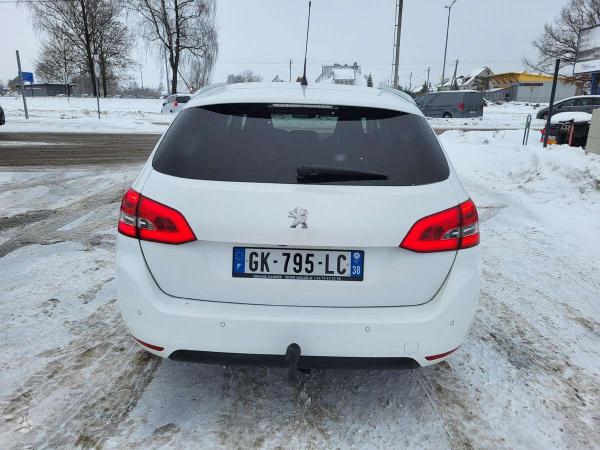 White Peugeot 308 2021 in Taurage, with an engine capacity of 1.50 L and mileage of 266 thousand km for 6900 €, photo 3 on AUTOMOTO.COM.LV