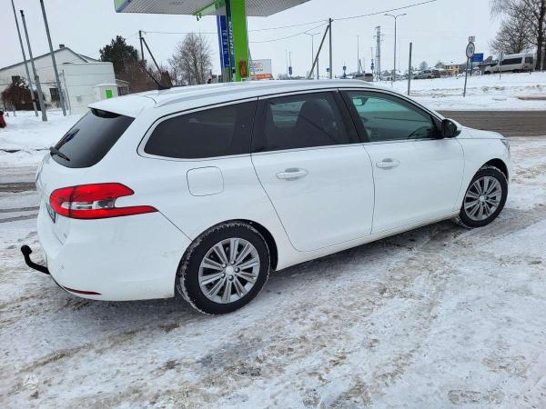 White Peugeot 308 2021 in Taurage, with an engine capacity of 1.50 L and mileage of 266 thousand km for 6900 €, photo 8 on AUTOMOTO.COM.LV
