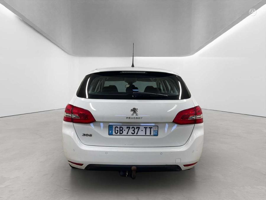 White Peugeot 308 2021 in Marijampole, with an engine capacity of 1.50 L and mileage of 185 thousand km for 8228 €, photo 5 on AUTOMOTO.COM.LV