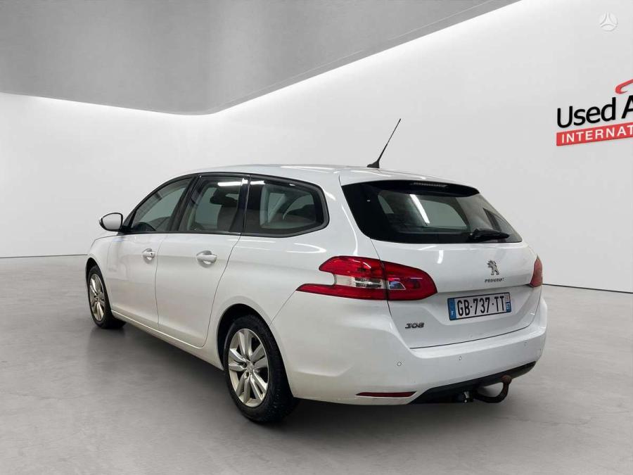 White Peugeot 308 2021 in Marijampole, with an engine capacity of 1.50 L and mileage of 185 thousand km for 8228 €, photo 6 on AUTOMOTO.COM.LV