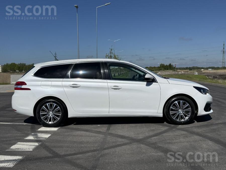 White Peugeot 308 2021 in Liepaja, with an engine capacity of 1.50 L and mileage of 226 thousand km for 6900 €, photo 6 on AUTOMOTO.COM.LV