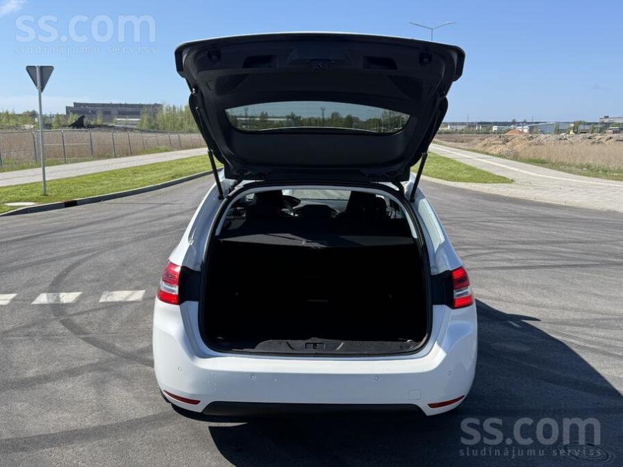 White Peugeot 308 2021 in Liepaja, with an engine capacity of 1.50 L and mileage of 226 thousand km for 6900 €, photo 10 on AUTOMOTO.COM.LV
