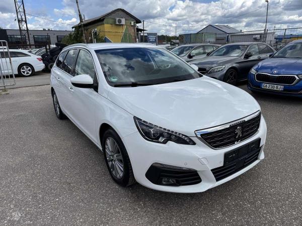 Balts Peugeot 308 2021 Kauņa, ar dzinēja tilpumu 1.50 L un nobraukumu 198 tūkst. km par 9800 €, foto 2 vietnē AUTOMOTO.COM.LV