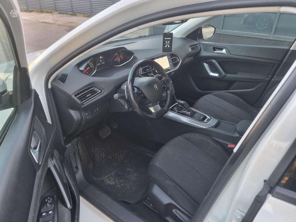 White Peugeot 308 2021 in Kaunas, with an engine capacity of 1.50 L and mileage of 300 thousand km for 5400 €, photo 10 on AUTOMOTO.COM.LV