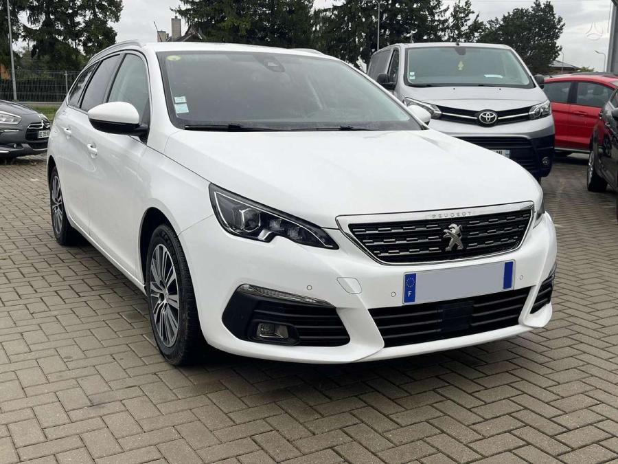 Белый Пежо 308 2021 в Таураге, объемом двигателя 1.50 л и пробегом 203 тыс. км за 7500 €, фото 3 на AUTOMOTO.COM.LV