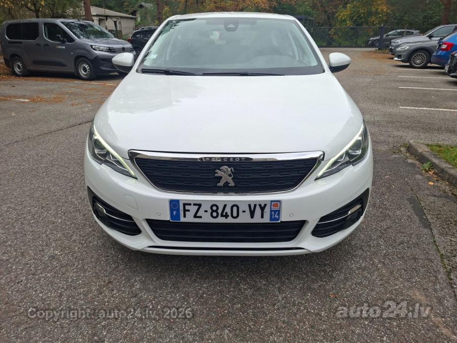 White Peugeot 308 2021 in Tallinn, with an engine capacity of 1.50 L and mileage of 126 thousand km for 8990 €, photo 4 on AUTOMOTO.COM.LV