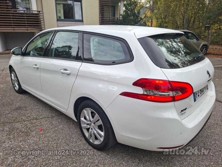 White Peugeot 308 2021 in Tallinn, with an engine capacity of 1.50 L and mileage of 126 thousand km for 8990 €, photo 7 on AUTOMOTO.COM.LV